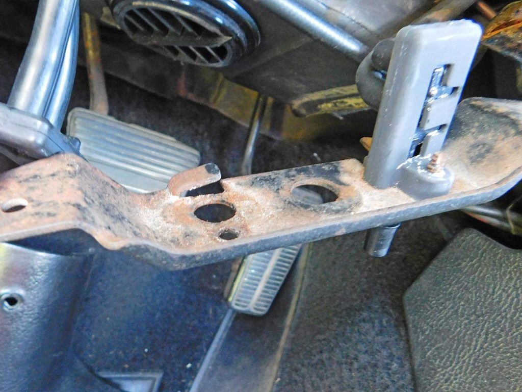 C3 Corvette Vacuum Headlight Diagnosis and Repair | Corvette Magazine