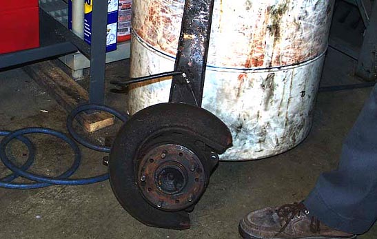 How to Rebuild 1965-1982 Corvette Rear Trailing Arm & Wheel Bearings ...