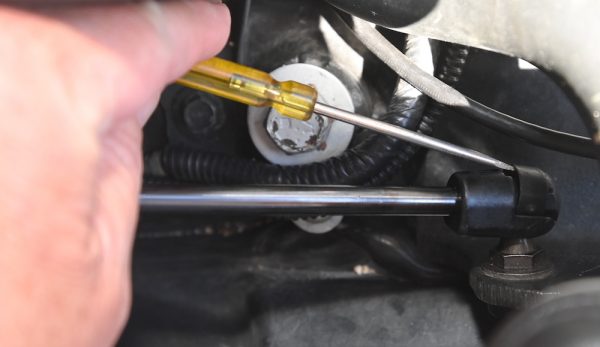 Corvette Hood, Hatch or Trunk Lid Strut Replacement | Corvette Magazine